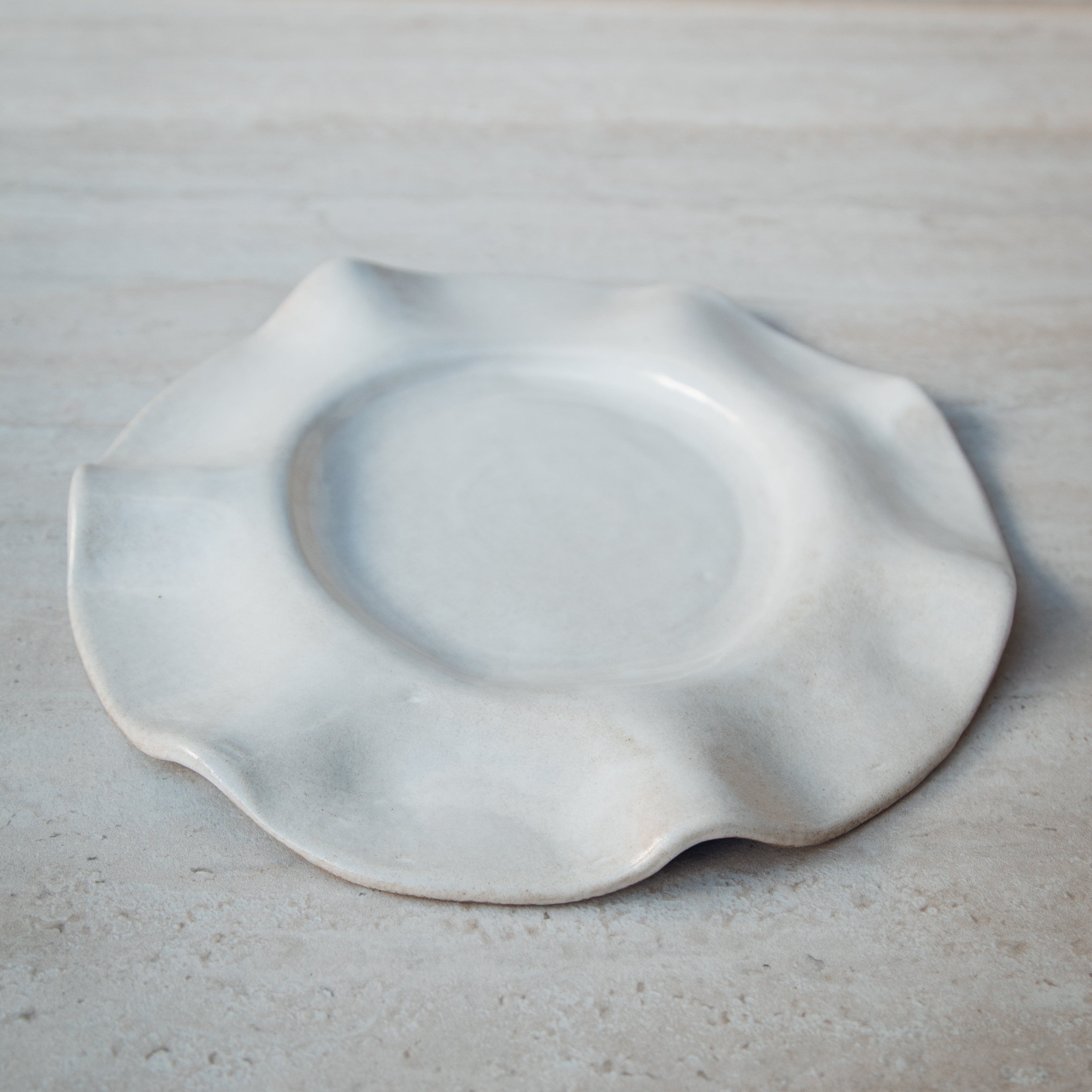 Handmade Stoneware Plate Perla | Out of the Blue